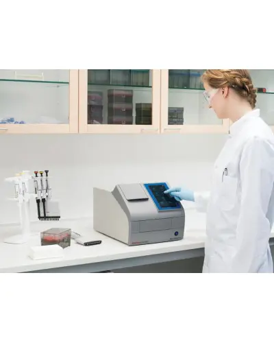 Lecteur de microplaque Thermo Scientific Multiskan GO